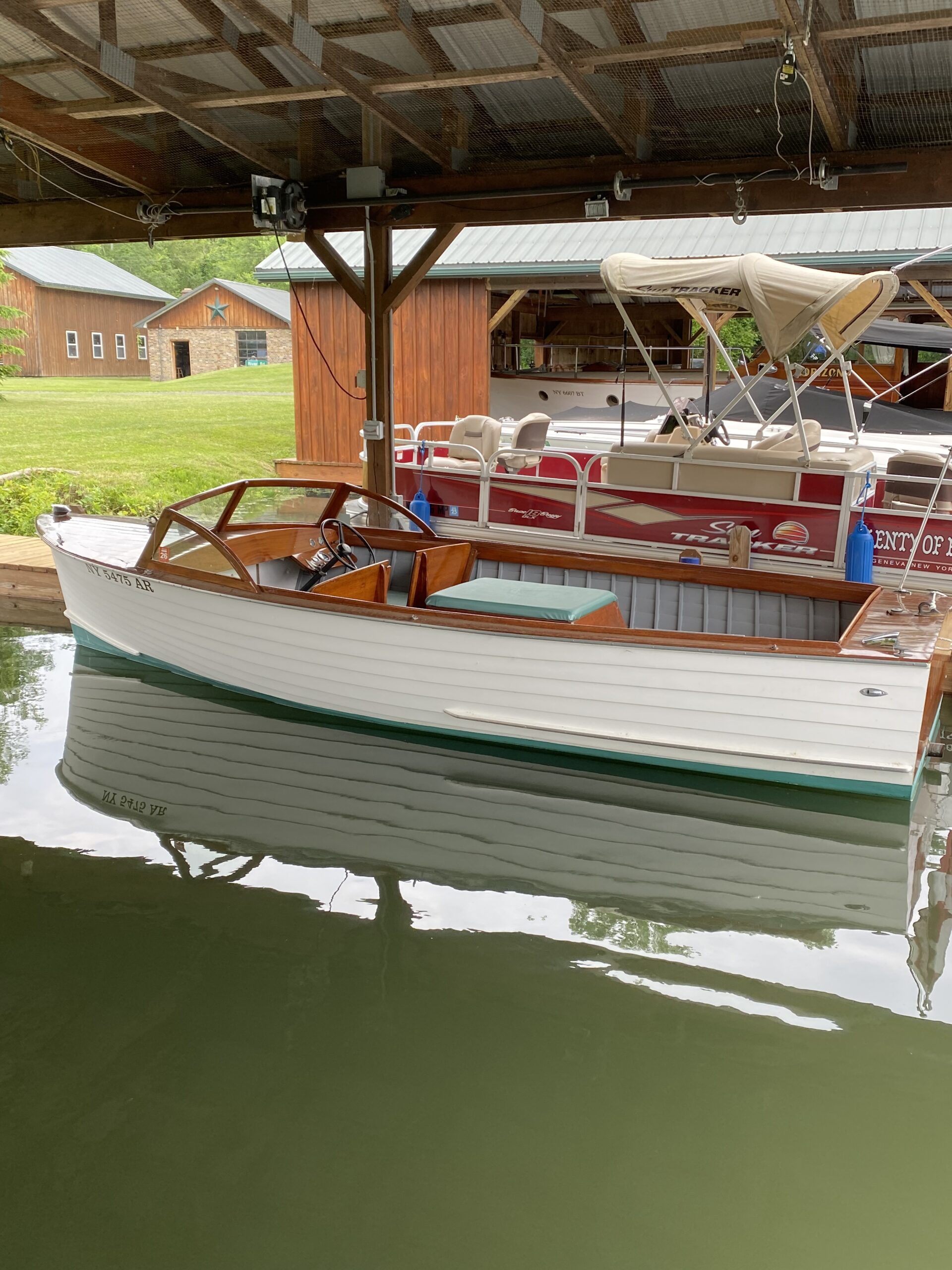1958 18' Greavette Inboard Utility | Classic Boat Collective