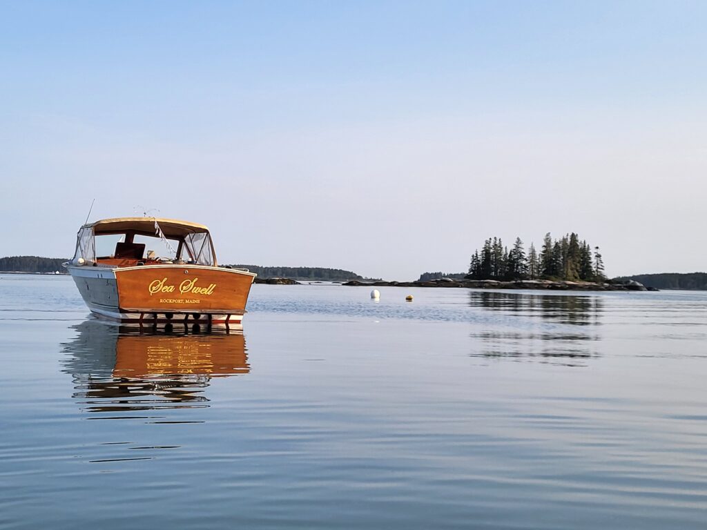 1970 26' Lyman Sleeper | Classic Boat Collective